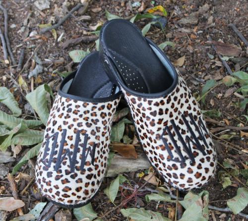 Leopard Fur Clogs With A Diamond Black Monogram